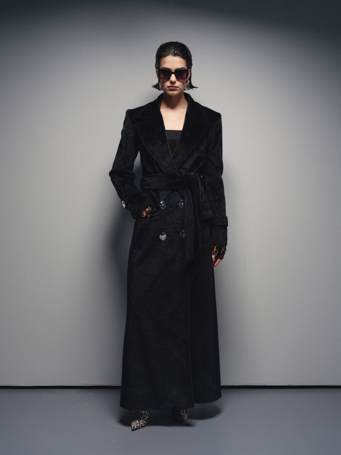 Astor Allure – Black Velvet Belted Coat with Tailored Lapels